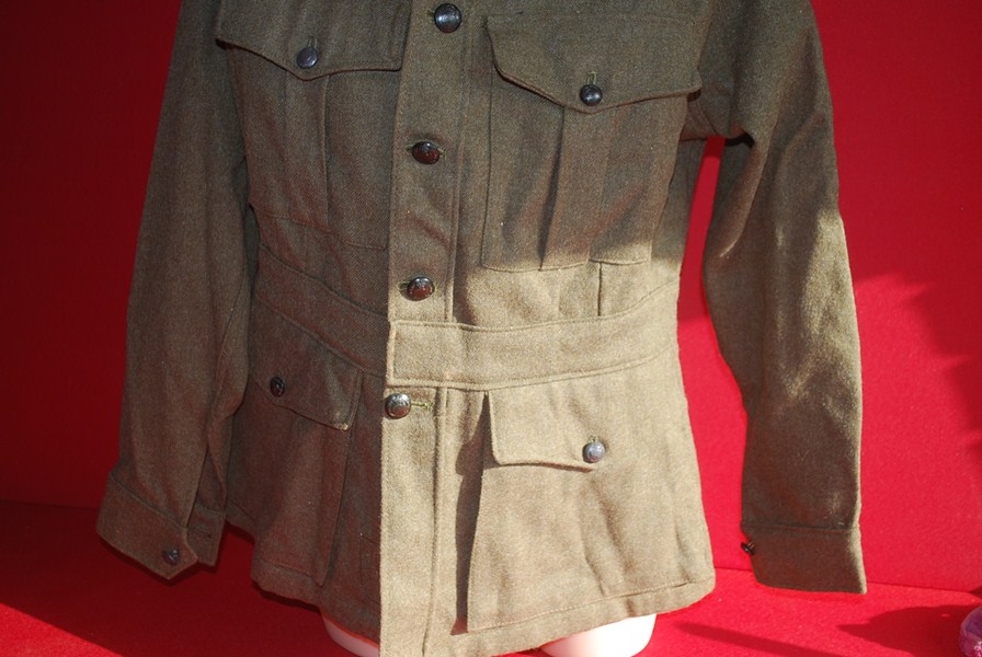 WW2 AUSTRALIAN SOLDIERS TUNIC-SOLD