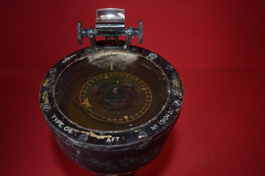 WW2 BOXED RAF/RAAF AIRCRAFT COMPASS TYPE 06-SOLD