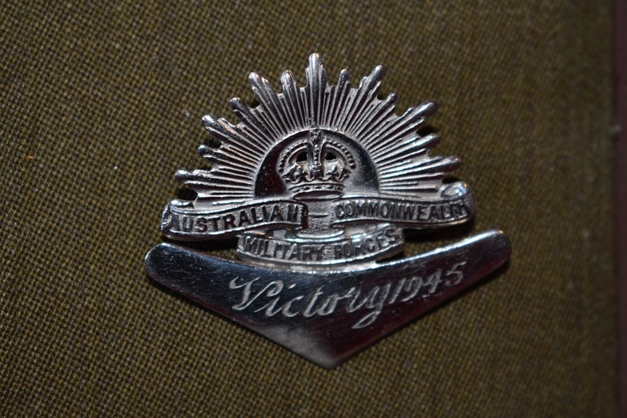 COLLECTION OF AUSTRALIAN RISING SUN BADGES