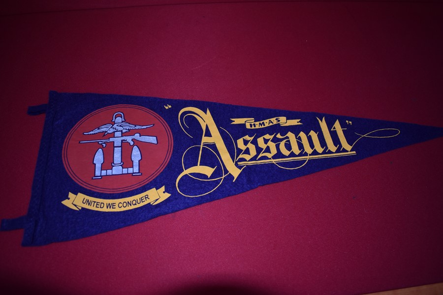 WW2 AUSTRALIAN PENNANT HMAS ASSAULT-SOLD