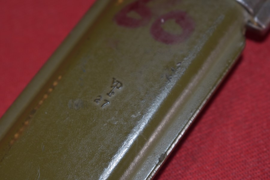 US M7 BAYONET/KNUCKLE GUARD KNIFE.-SOLD
