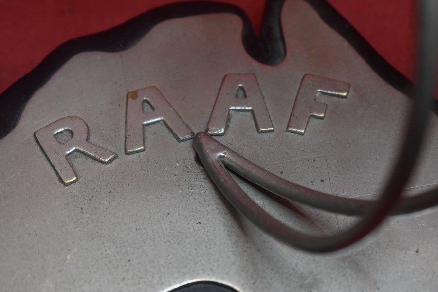 WW2 ERA TRENCH ART AUSTRALIAN RAAF MOSQUITO