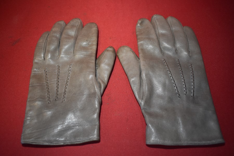 WW2 GERMAN LUFTWAFFE OFFICERS GLOVES-SOLD