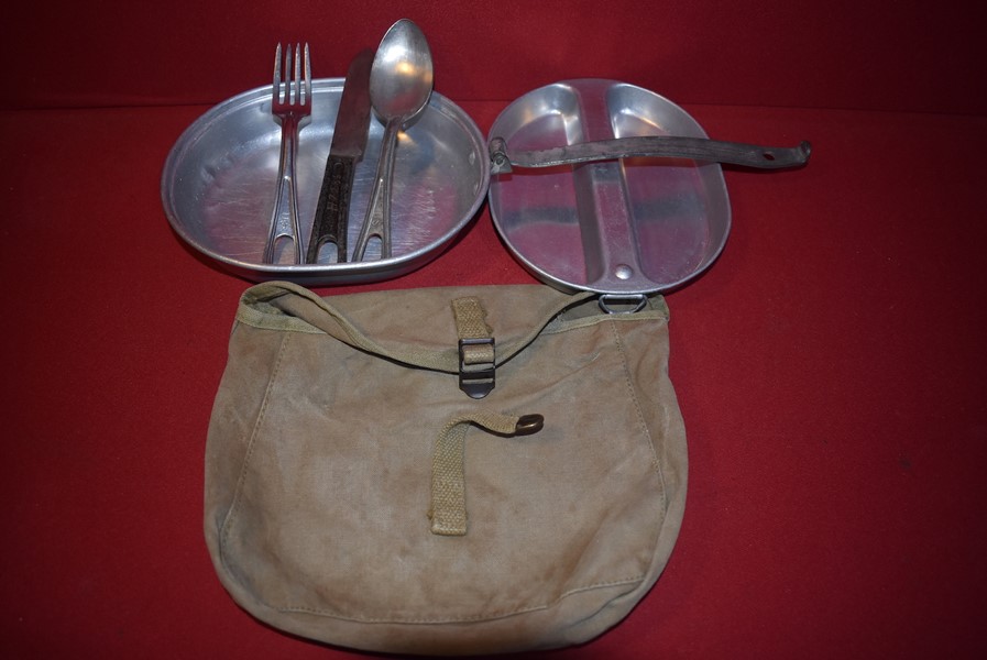 WW2 US MESS KIT SET AND COVER-SOLD
