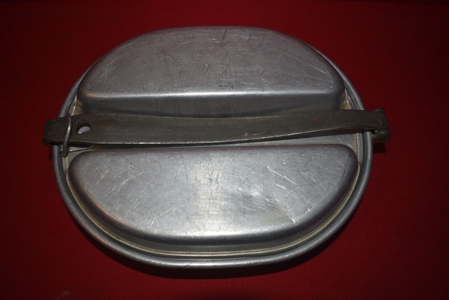 WW2 US MESS KIT SET AND COVER-SOLD