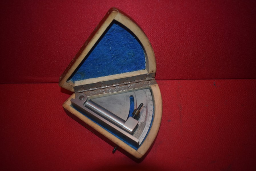 WW1 GERMAN ARTILLERY GUNNERS QUADRANT IN ORIGINAL CASE-SOLD