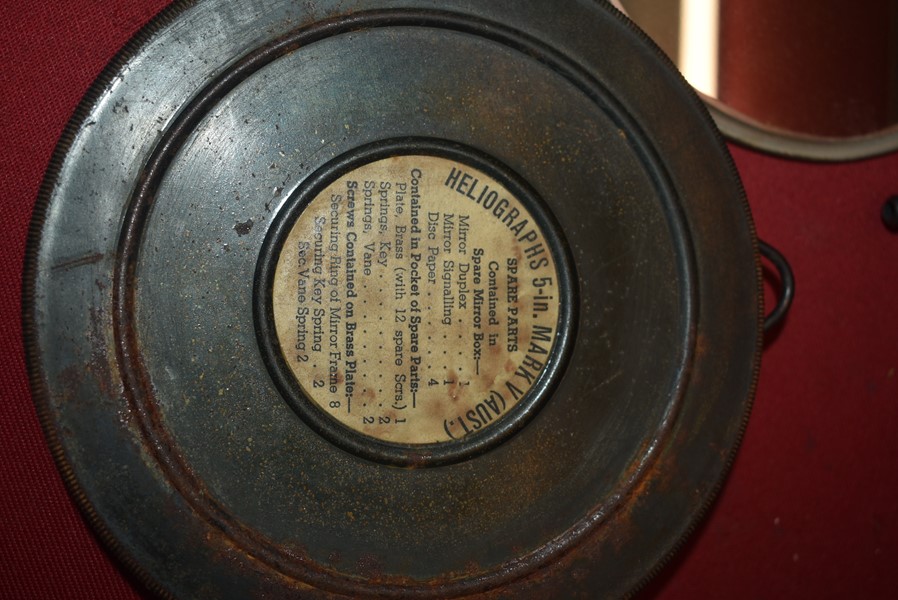 WW2 AUSTRALIAN ARMY ISSUED HELIOGRAPH AND SPARE MIRRORS-SOLD