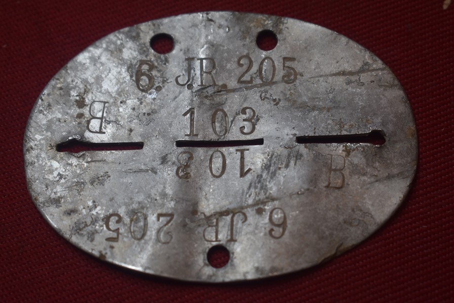 COLLECTION OF WW2 GERMAN SOLDIERS ID DISCS