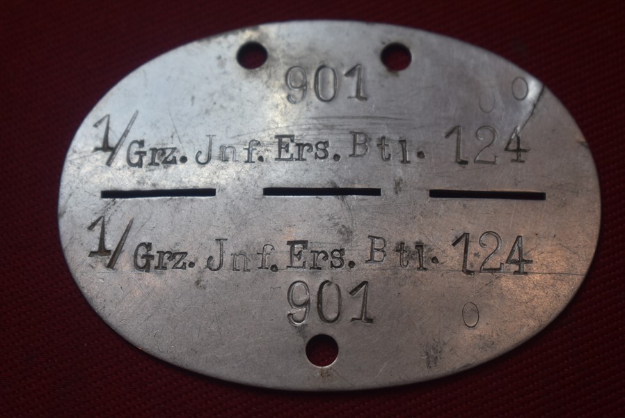 COLLECTION OF WW2 GERMAN SOLDIERS ID DISCS