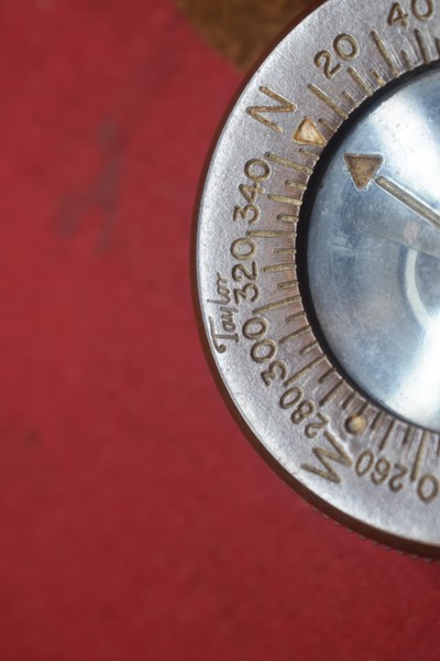 WW2 US PARATROOPERS WRIST COMPASS BY TAYLOR AS WORN ON D-DAY-SOLD