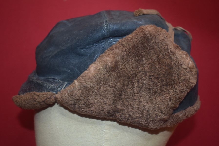WW2 US/RAAF BOMBER CREW FUR CAP BRITISH MADE