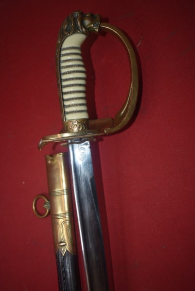 WW2 GERMAN KRIEGSMARINE OFFICERS SWORD-SOLD