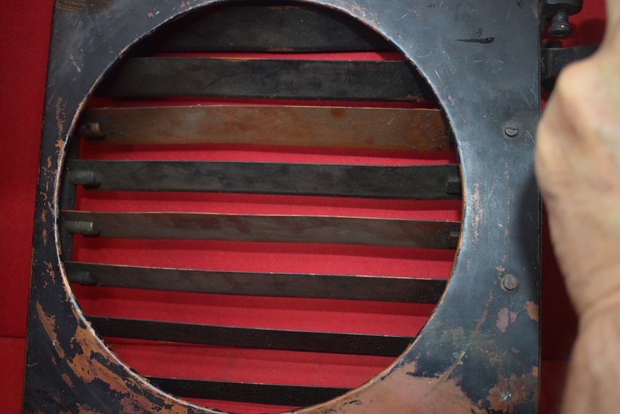 WW1/2 PERIOD NAVY MORSE CODE SIGNALLING SHUTTER