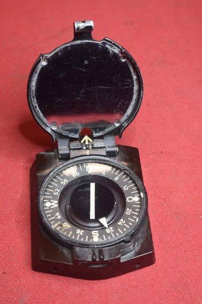 WW2 GERMAN ARMY SOLDIERS COMPASS-SOLD